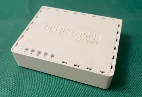 Маршрутизатор MikroTik RouterBoard RB750