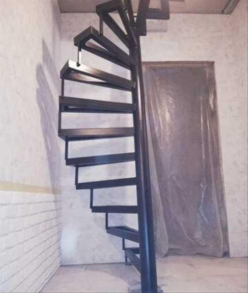 Лестница в дом наклонно винтовая