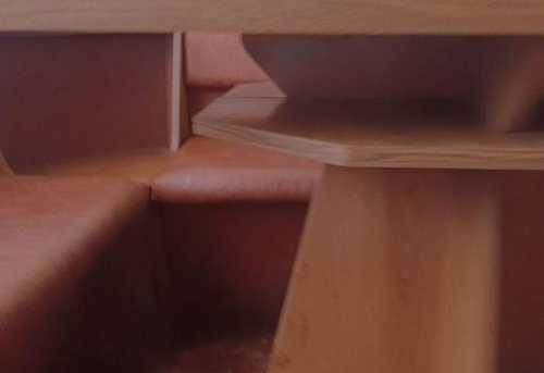 Кухонный уголок, стол и стулья