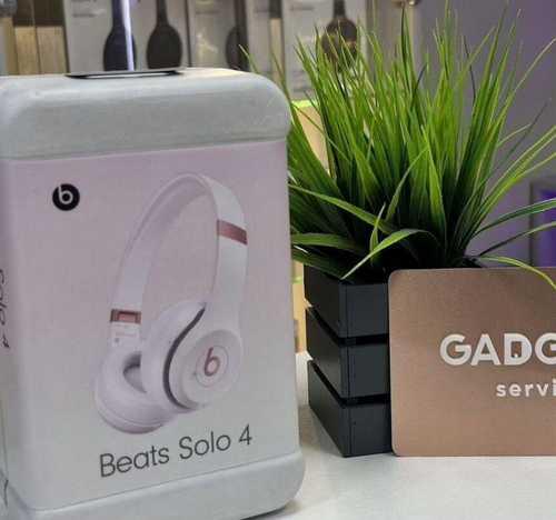 Beats Solo 4 Cloud Pink