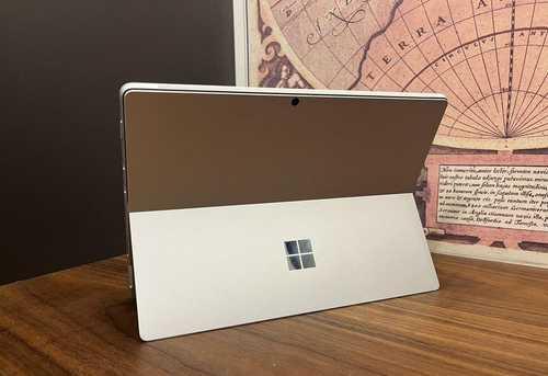 Microsoft Surface Pro 8 128GB 11 циклов