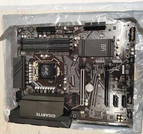 Материнская плата Gigabyte z490 UD