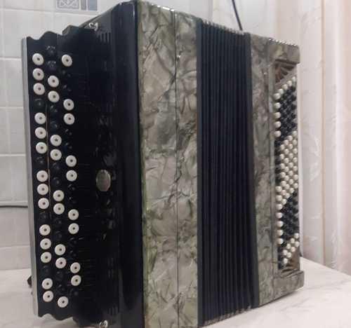 Цельнопланочный тульский Баян
