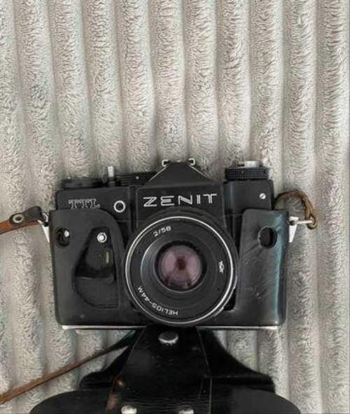 Пленочный фотоаппарат Зенит TTL (сломан)
