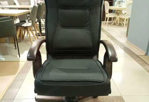 Кресло директора кожа черная