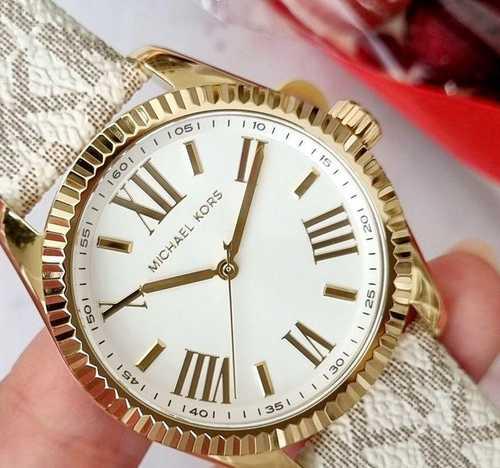 Часы женские Michael Kors MK4746