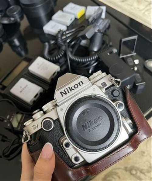 Зеркальный фотоаппарат Nikon df Body