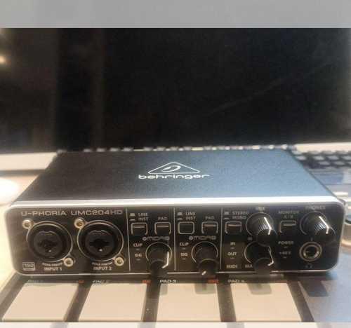 Звуковая карта behringer umc 204 hd