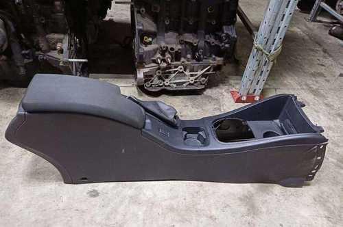 Подлокотник Renault Megane3 Fluence