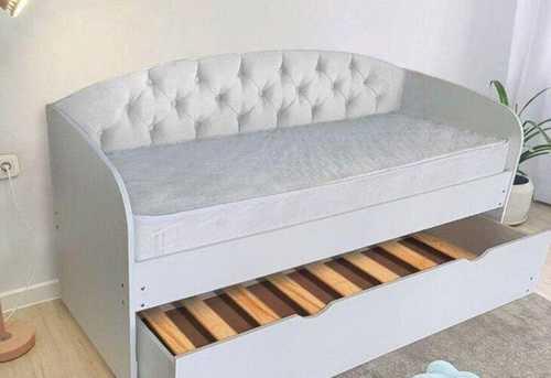 Кровать детская с выдвижная с удобной спинкой