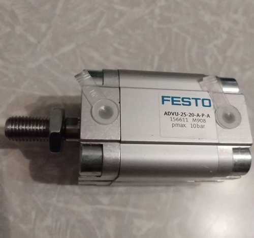 Пневмоцилиндр Festo advu-25-20-A-P-A