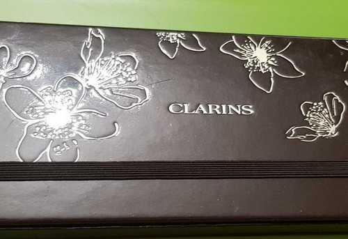 Clarins тени