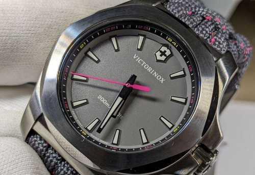 Victorinox 241771 новые женские часы