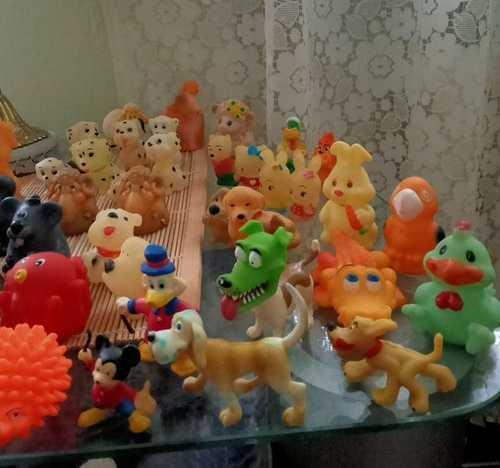Коллекция маленьких резиновых игрушек СССР