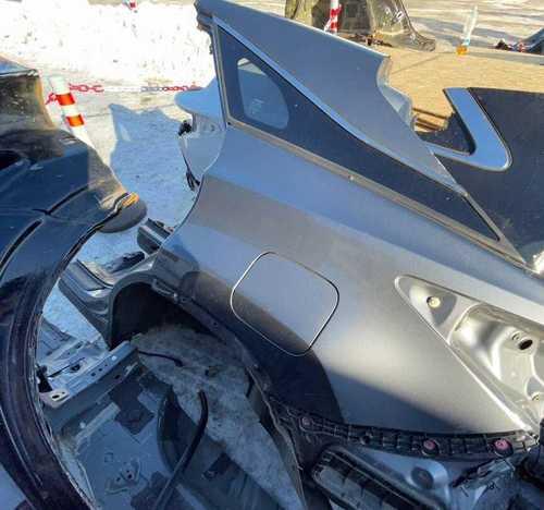 Задняя левая четверть Lexus RX 4
