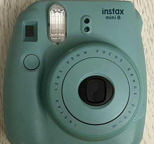 Пленочный фотоаппарат instax mini