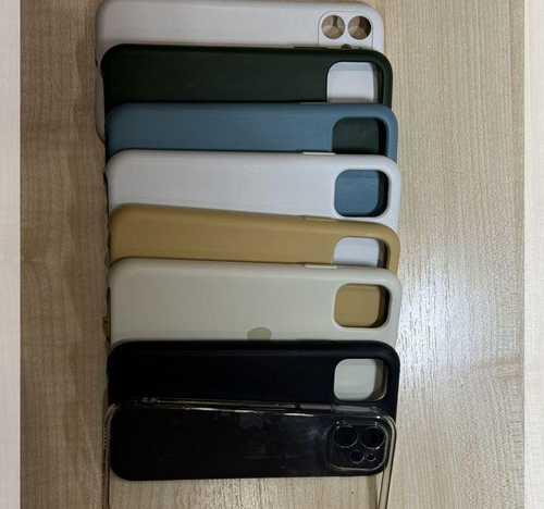 Чехлы на iPhone 11