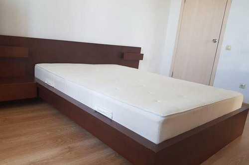 Кровать двухспальная с матрасом бу 140 200+ 2 тумб