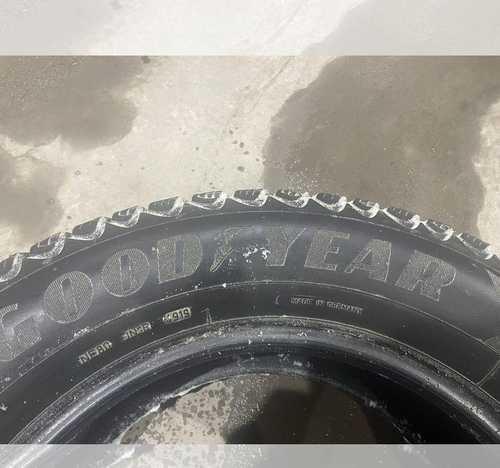 Goodyear UltraGrip Ice Arctic SUV 265/60 R18 114T