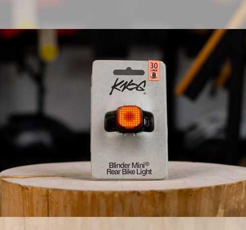Задний фонарик Knog Blinder Mini Square Rear