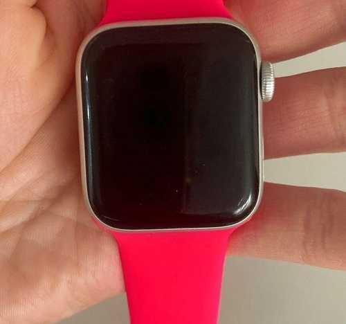 Часы apple watch se 44 mm 2023