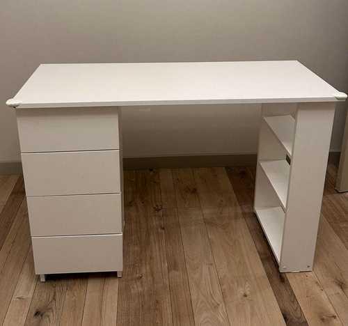 Стол письменный