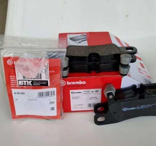 Тормозные колодки Brembo P 65027   датчики