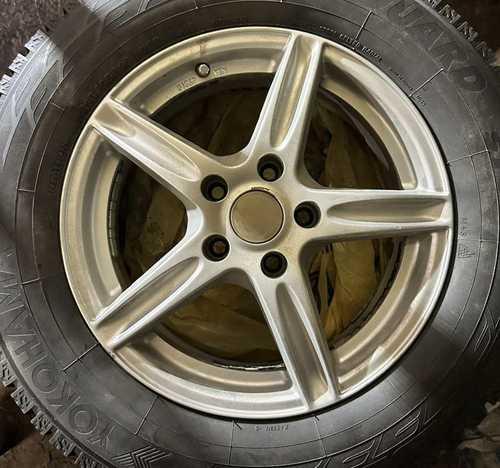 Колеса зимние 215/65R16 стояли на qashqai