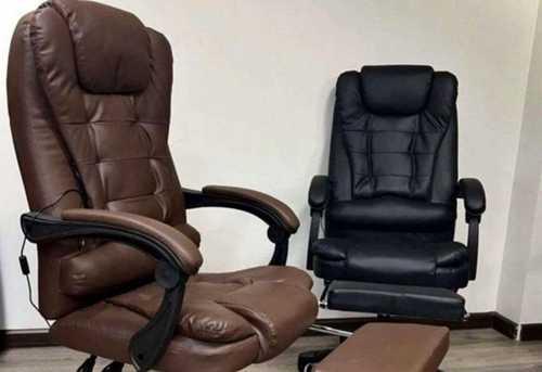 Офисное кресло для руководителя с подножкой