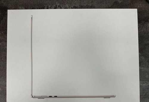 Apple MacBook Air 15 (2024) M3 8-Core, 8GB, 512GB