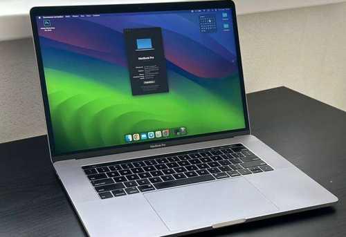 MacBook Pro 15" 2018 i7 16GB 256GB