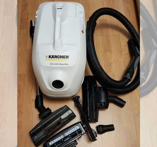 Пылесос с аквафильтром Karcher DS 6.000 Mediclean