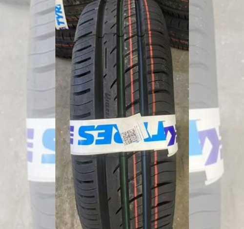 Viatti Strada Asimmetrico V-130 215/50 R17 94V