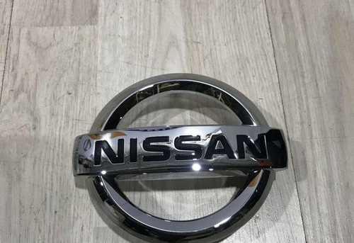 Эмблема перед Значок Nissan X-trail T31