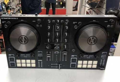 Ес32-Dj контролер traktor kontrol s2