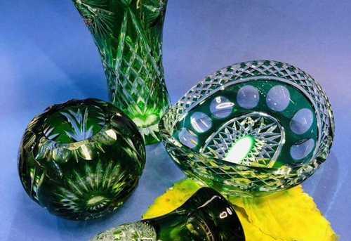 Хрустальные немецкие вазы зеленая и кобальт