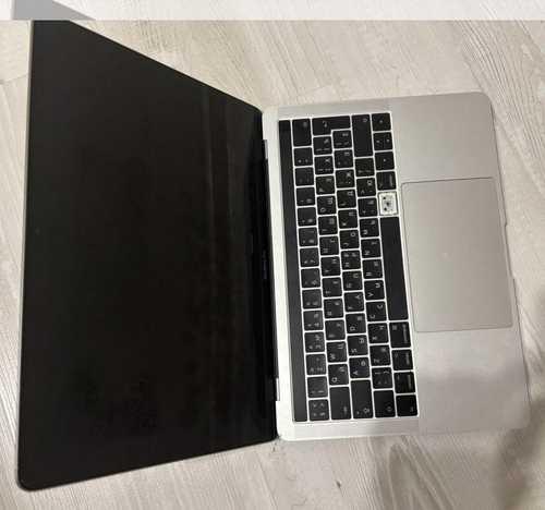 Apple macbook pro 13 2017