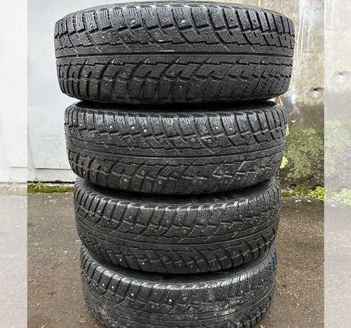 Kumho I'Zen RV Stud KC16 225/70 R16 107Q