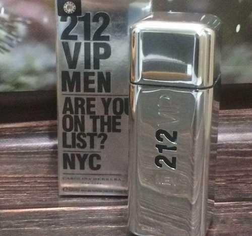 Carolina herrera 212 vip men 100 ml