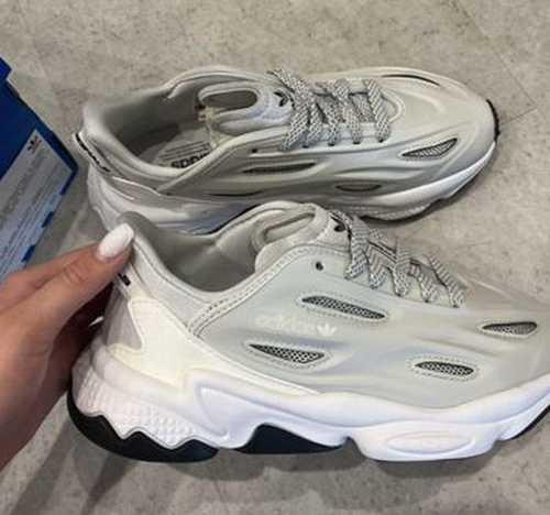 Кроссовки Adidas ozweego celox