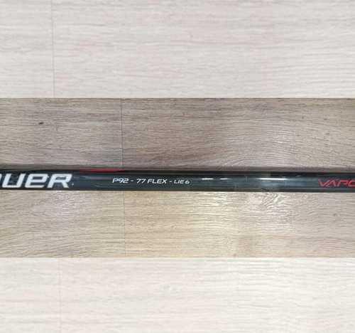 Клюшки хоккейная Bauer hyperlite55 и Bauer vapor75