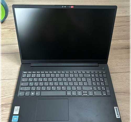 15.6" Ноутбук Lenovo V15 G2 IJL черный