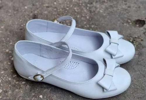 Новые туфли белые кожаные р.37-38