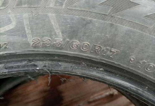 Bridgestone Blizzak Spike-01 235/60 R17