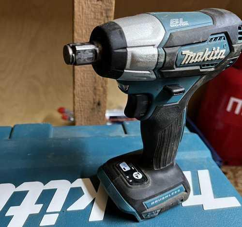 Аккумуляторный гайковерт Makita DTW181