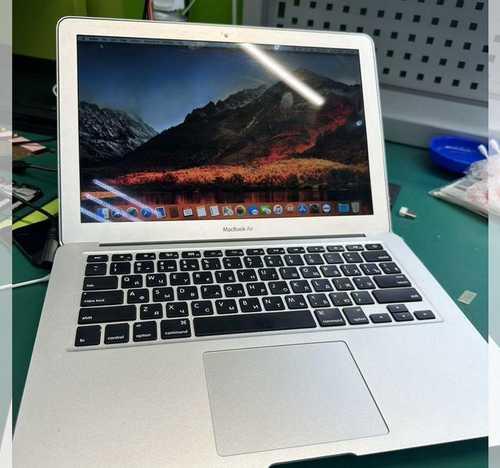 Apple macbook air 2011 a1369