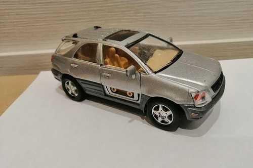 Lexus Mitsubishi Toyota 1:32