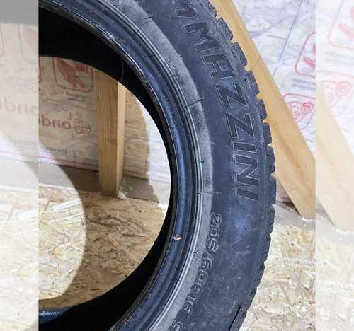 Mazzini Snowleopard 205/60 R16 96T