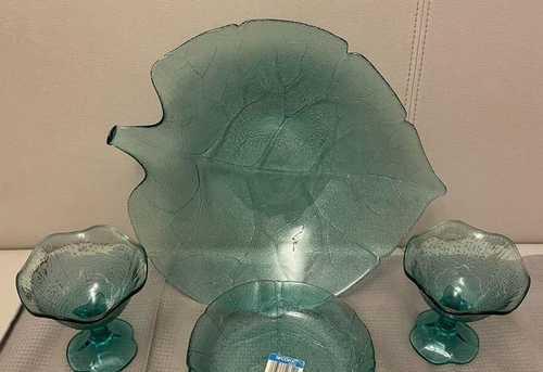 4 предмета посуды из стекла одним лотом, Франция