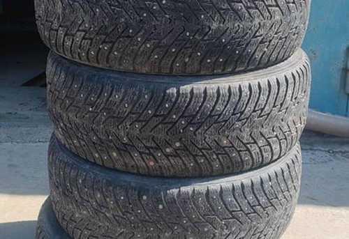 Nokian Tyres Hakkapeliitta 8 215/55 R17 98T